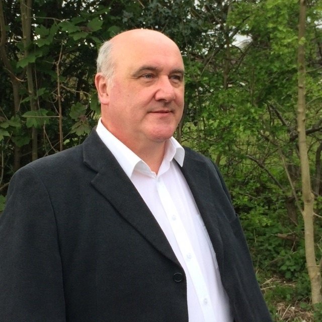 Shaun Greenhalgh in conversation with Clare Conville at Curious Arts ...